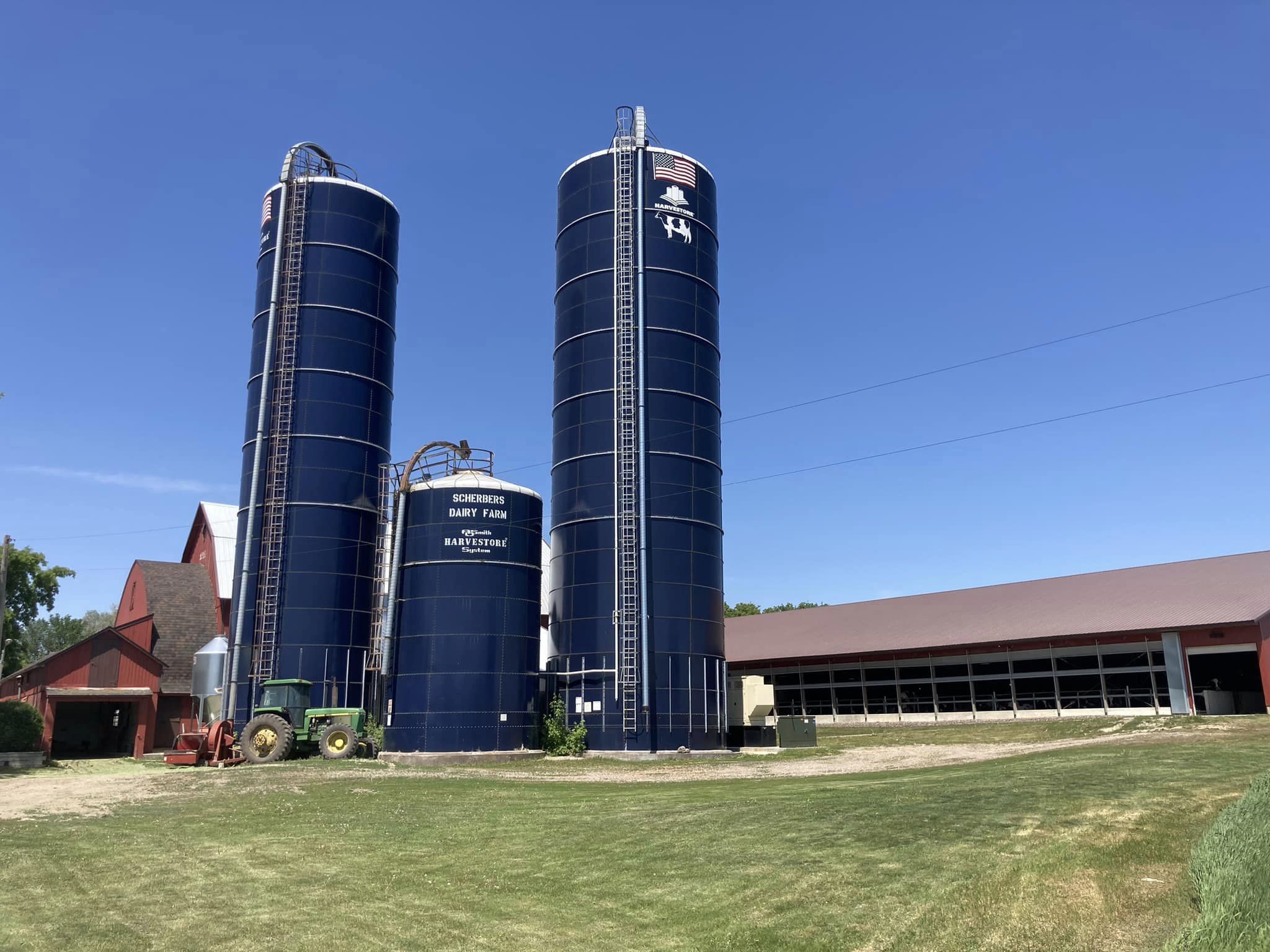 Fourth generation dairy farmer connects with consumers through social ... Fourth generation dairy farmer connects with consumers through social ...